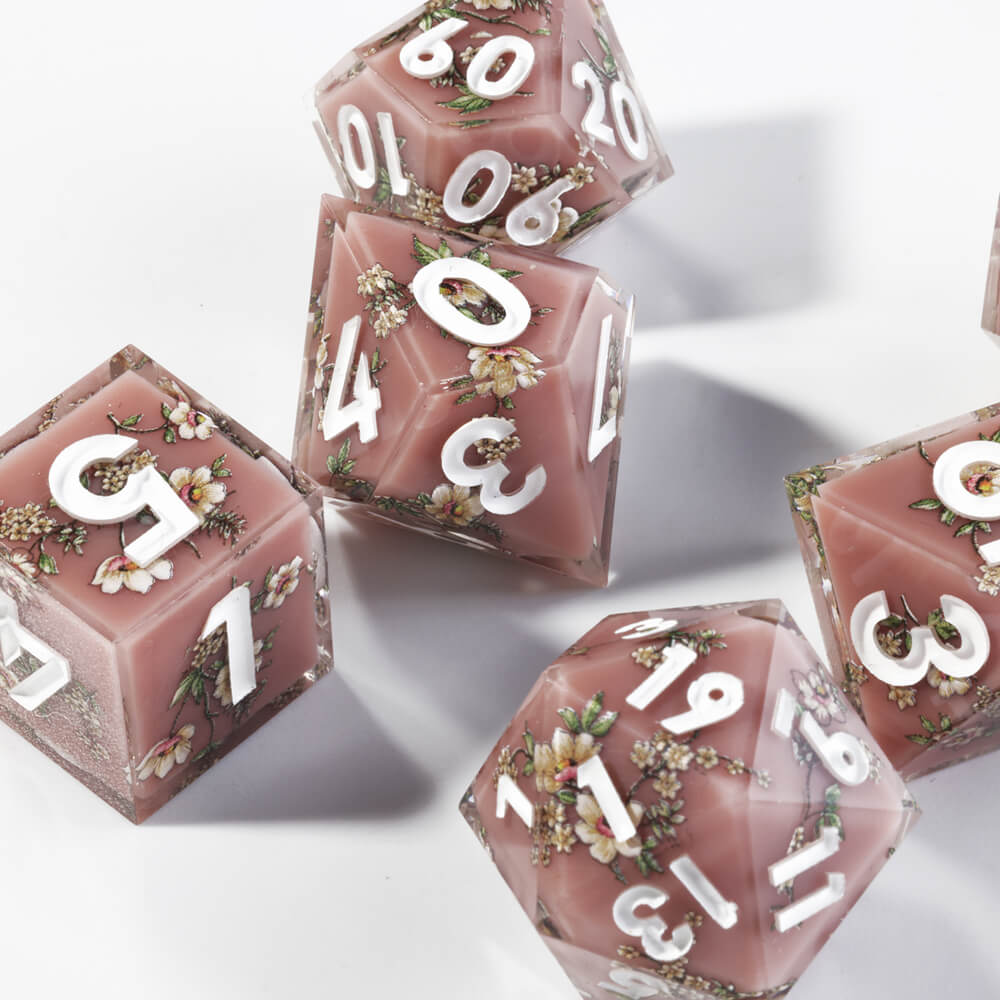 Maidens Sharp Edge Polyhedral D&D Dice Set 7 Pieces | Dice of Dragons